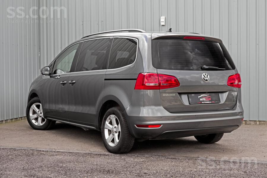 Grey Volkswagen Sharan 2011 in Ogre, with an engine capacity of 2.00 L and mileage of 226 thousand km for 8900 €, photo 5 on AUTOMOTO.COM.LV