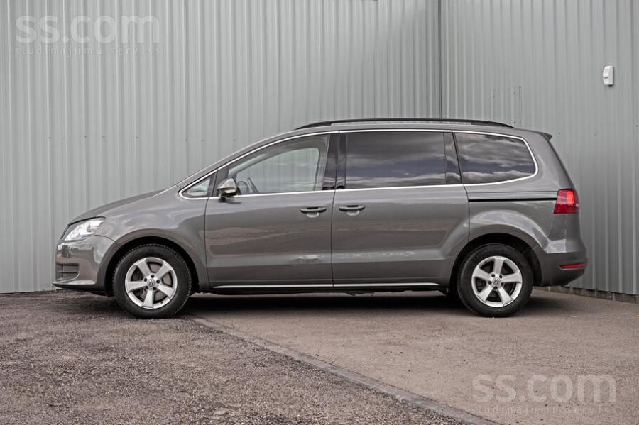 Grey Volkswagen Sharan 2011 in Ogre, with an engine capacity of 2.00 L and mileage of 226 thousand km for 8900 €, photo 6 on AUTOMOTO.COM.LV