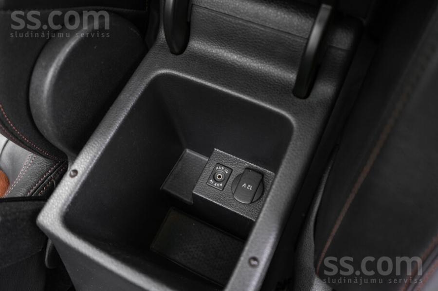 Grey Volkswagen Sharan 2011 in Ogre, with an engine capacity of 2.00 L and mileage of 226 thousand km for 8900 €, photo 20 on AUTOMOTO.COM.LV