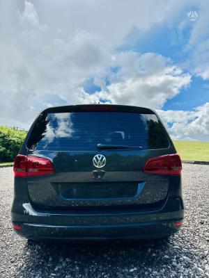Grey Volkswagen Sharan 2011 in Kaisiadorys, with an engine capacity of 1.97 L and mileage of 284 thousand km for 6150 €, photo 10 on AUTOMOTO.COM.LV