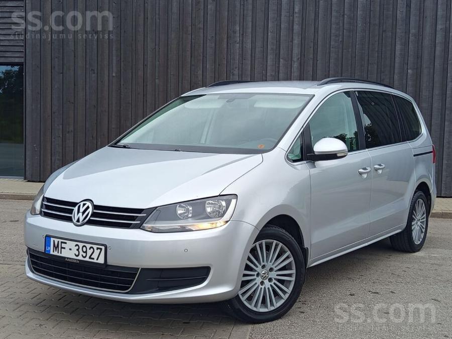 Grey Volkswagen Sharan 2011 in Tukums, with an engine capacity of 2.00 L and mileage of 327 thousand km for 5990 €, photo 3 on AUTOMOTO.COM.LV