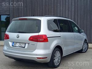 Grey Volkswagen Sharan 2011 in Tukums, with an engine capacity of 2.00 L and mileage of 327 thousand km for 5990 €, photo 4 on AUTOMOTO.COM.LV