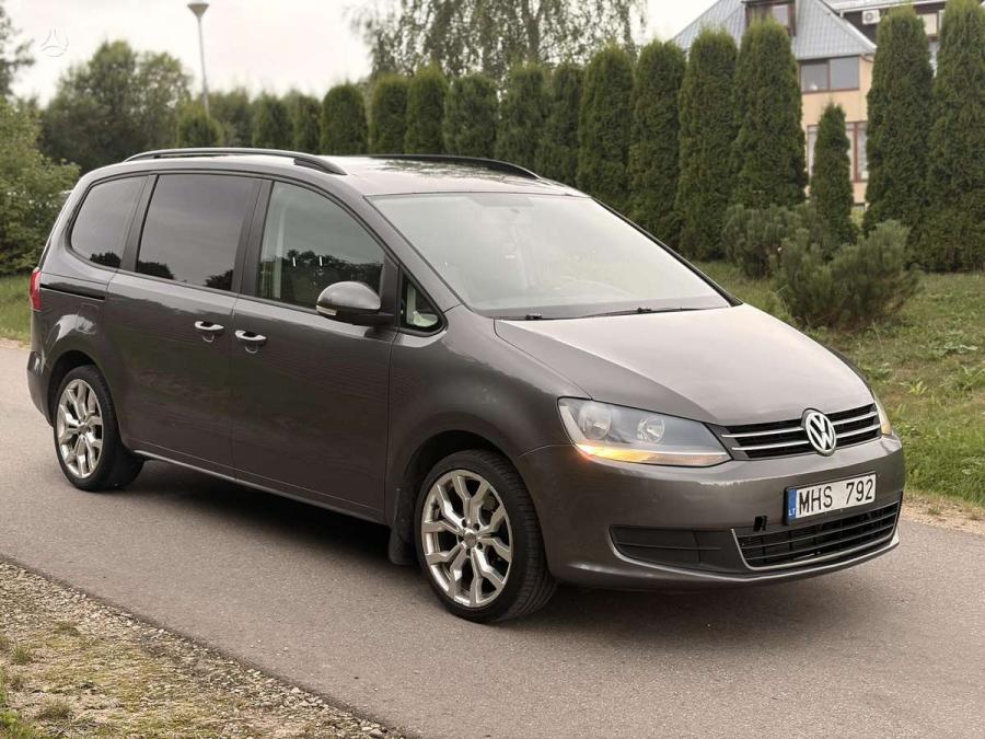 Pelēks Volkswagen Sharan 2011 Viļņa, ar dzinēja tilpumu 1.97 L un nobraukumu 289 tūkst. km par 3999 €, foto 6 vietnē AUTOMOTO.COM.LV