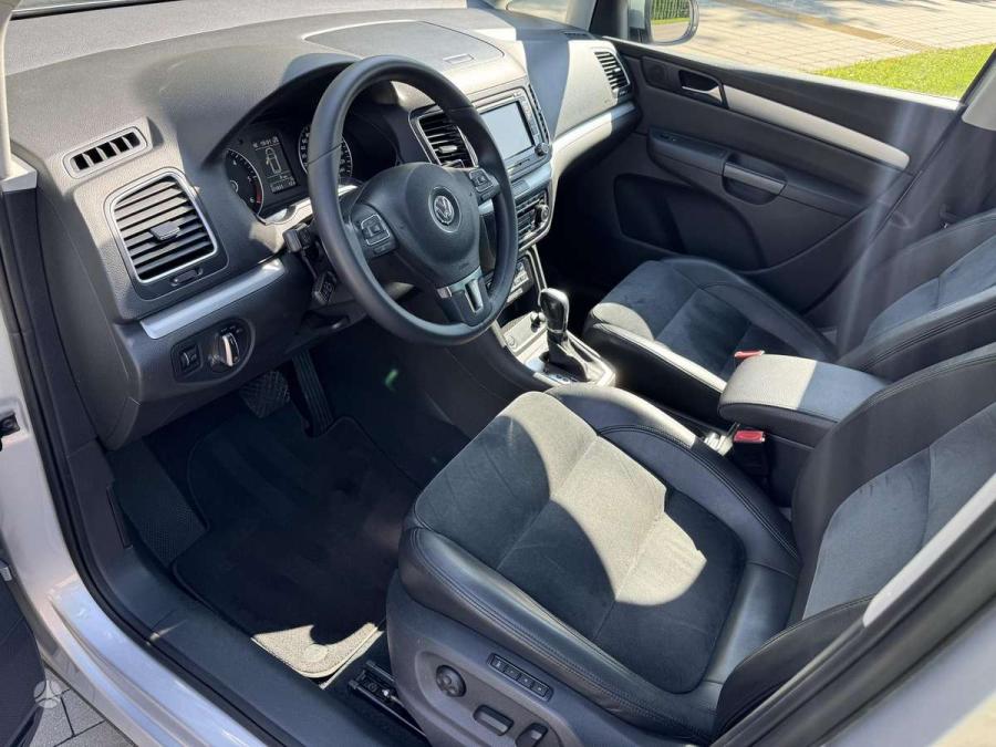 Pelēks Volkswagen Sharan 2011 Birštonas, ar dzinēja tilpumu 1.97 L un nobraukumu 313 tūkst. km par 7990 €, foto 12 vietnē AUTOMOTO.COM.LV