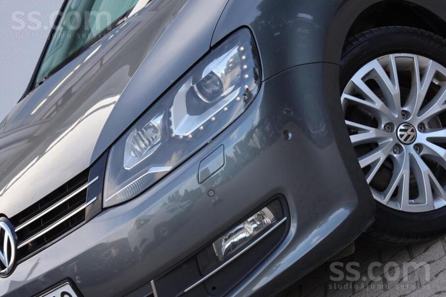 Grey Volkswagen Sharan 2011 in Riga, with an engine capacity of 2.00 L and mileage of 225 thousand km for 6595 €, photo 3 on AUTOMOTO.COM.LV