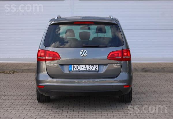 Grey Volkswagen Sharan 2011 in Riga, with an engine capacity of 2.00 L and mileage of 225 thousand km for 6595 €, photo 7 on AUTOMOTO.COM.LV