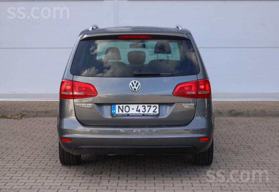 Grey Volkswagen Sharan 2011 in Riga, with an engine capacity of 2.00 L and mileage of 225 thousand km for 6595 €, photo 7 on AUTOMOTO.COM.LV