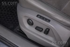 Grey Volkswagen Sharan 2011 in Riga, with an engine capacity of 2.00 L and mileage of 225 thousand km for 6595 €, photo 11 on AUTOMOTO.COM.LV