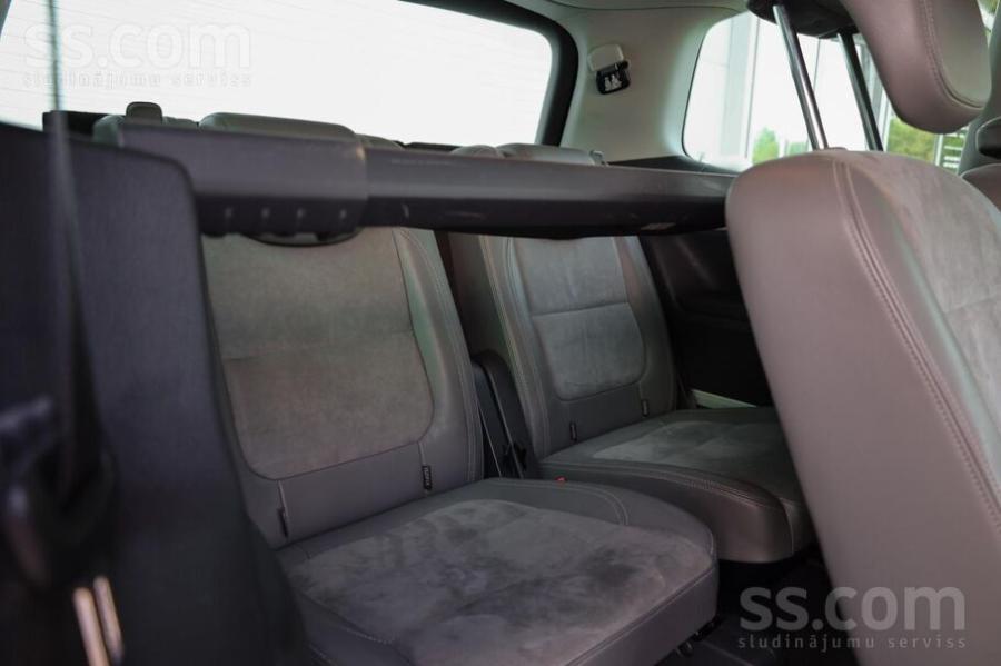 Grey Volkswagen Sharan 2011 in Riga, with an engine capacity of 2.00 L and mileage of 225 thousand km for 6595 €, photo 20 on AUTOMOTO.COM.LV