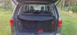 Pelēks Volkswagen Sharan 2011 Viļņa, ar dzinēja tilpumu 1.97 L un nobraukumu 274 tūkst. km par 8999 €, foto 6 vietnē AUTOMOTO.COM.LV