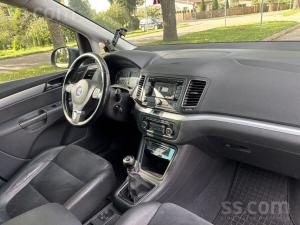 Pelēks Volkswagen Sharan 2011 Valmiera, ar dzinēja tilpumu 2.00 L un nobraukumu 516 tūkst. km par 4400 €, foto 16 vietnē AUTOMOTO.COM.LV