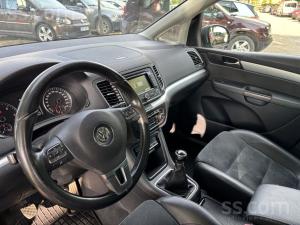 Pelēks Volkswagen Sharan 2011 Valmiera, ar dzinēja tilpumu 2.00 L un nobraukumu 516 tūkst. km par 4400 €, foto 21 vietnē AUTOMOTO.COM.LV