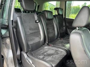 Pelēks Volkswagen Sharan 2011 Valmiera, ar dzinēja tilpumu 2.00 L un nobraukumu 516 tūkst. km par 4400 €, foto 24 vietnē AUTOMOTO.COM.LV