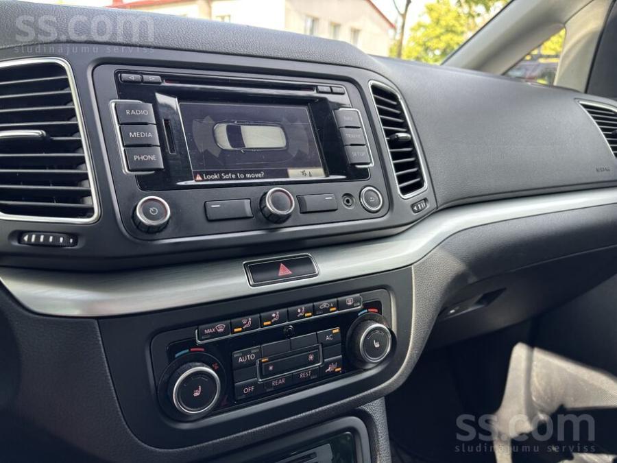 Pelēks Volkswagen Sharan 2011 Valmiera, ar dzinēja tilpumu 2.00 L un nobraukumu 516 tūkst. km par 4400 €, foto 29 vietnē AUTOMOTO.COM.LV