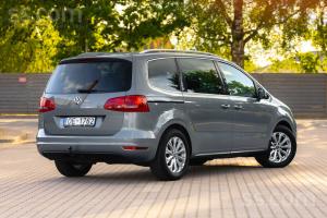 Grey Volkswagen Sharan 2012 in Jelgava, with an engine capacity of 2.00 L and mileage of 237 thousand km for 9500 €, photo 5 on AUTOMOTO.COM.LV