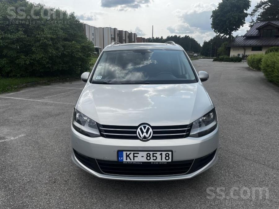 Pelēks Volkswagen Sharan 2012 Jelgava, ar dzinēja tilpumu 2.00 L un nobraukumu 383 tūkst. km par 17800 €, foto 2 vietnē AUTOMOTO.COM.LV