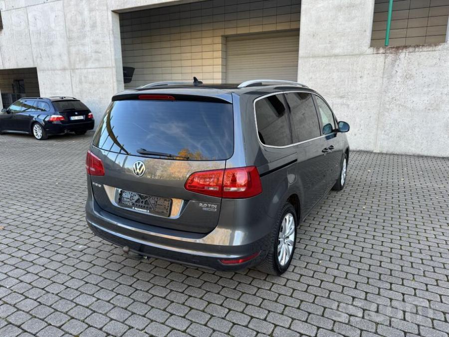 Grey Volkswagen Sharan 2012 in Jelgava, with an engine capacity of 2.00 L and mileage of 0 thousand km for 10150 €, photo 11 on AUTOMOTO.COM.LV