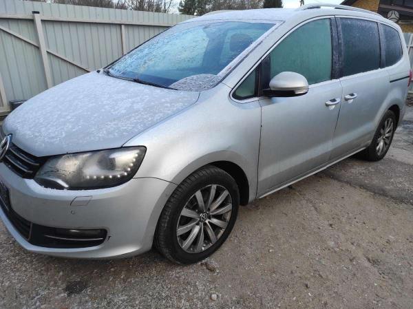 Pelēks Volkswagen Sharan 2012 Kauņa, ar dzinēja tilpumu 1.97 L un nobraukumu 290 tūkst. km par 3850 €, foto 2 vietnē AUTOMOTO.COM.LV