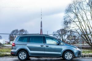 Grey Volkswagen Sharan 2012 in Riga, with an engine capacity of 2.00 L and mileage of 304 thousand km for 7790 €, photo 5 on AUTOMOTO.COM.LV