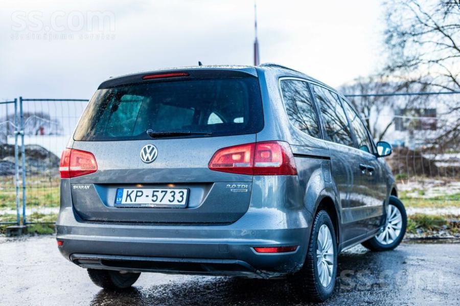 Grey Volkswagen Sharan 2012 in Riga, with an engine capacity of 2.00 L and mileage of 304 thousand km for 7790 €, photo 7 on AUTOMOTO.COM.LV