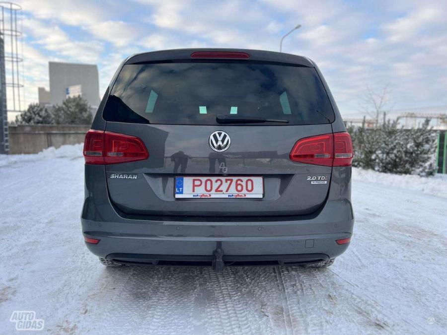 Grey Volkswagen Sharan 2012 in Siauliai, with an engine capacity of 2.00 L and mileage of 227 thousand km for 8900 €, photo 6 on AUTOMOTO.COM.LV