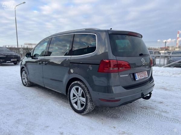 Pelēks Volkswagen Sharan 2012 Šauļi, ar dzinēja tilpumu 2.00 L un nobraukumu 227 tūkst. km par 8900 €, foto 7 vietnē AUTOMOTO.COM.LV