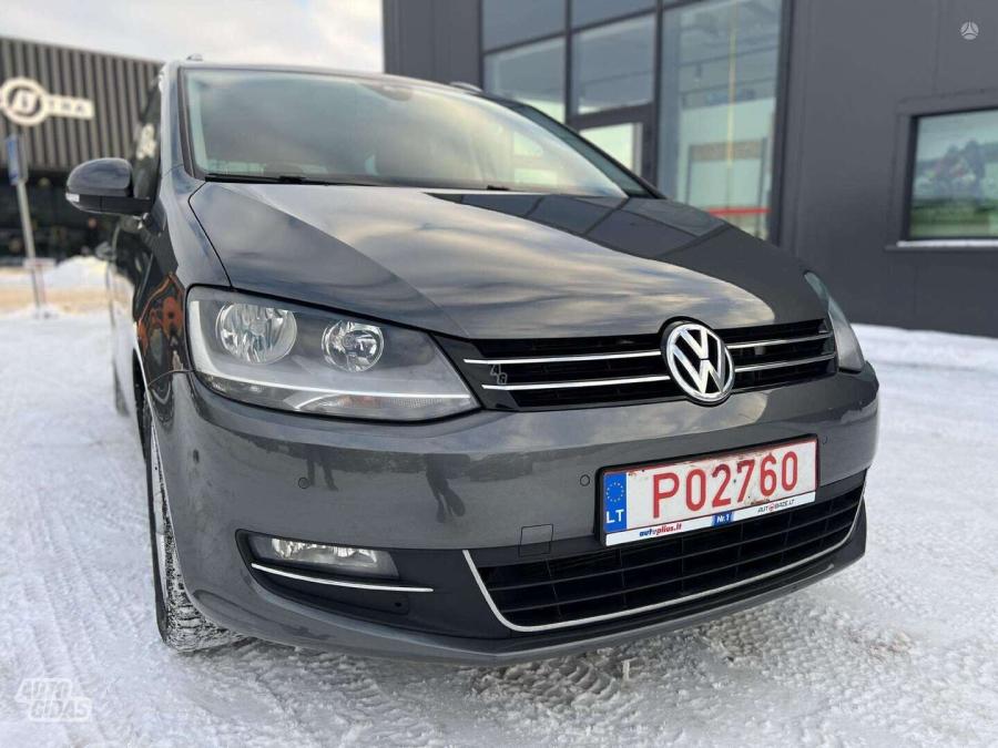 Grey Volkswagen Sharan 2012 in Siauliai, with an engine capacity of 2.00 L and mileage of 227 thousand km for 8900 €, photo 10 on AUTOMOTO.COM.LV