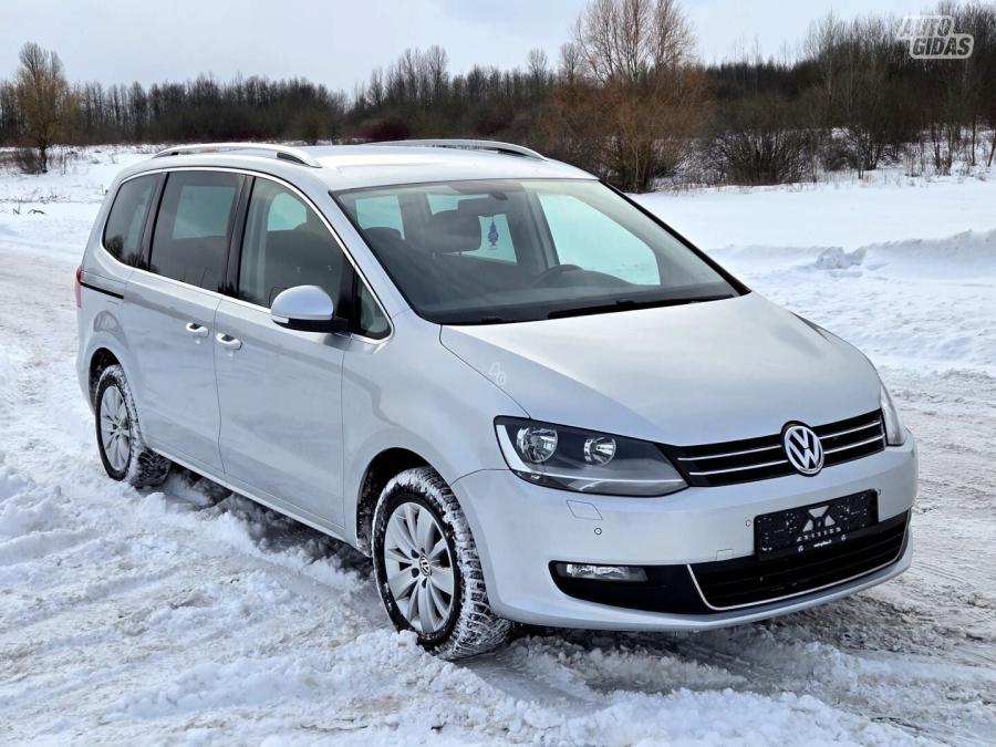 Grey Volkswagen Sharan 2012 in Vilnius, with an engine capacity of 2.00 L and mileage of 292 thousand km for 6800 €, photo 1 on AUTOMOTO.COM.LV