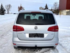Grey Volkswagen Sharan 2012 in Vilnius, with an engine capacity of 2.00 L and mileage of 292 thousand km for 6800 €, photo 7 on AUTOMOTO.COM.LV