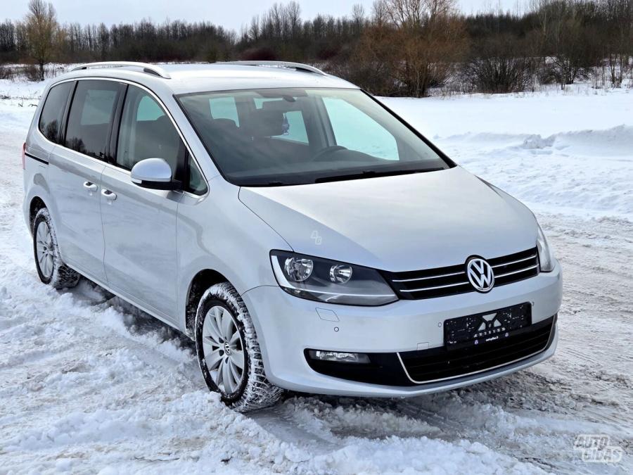 Grey Volkswagen Sharan 2012 in Vilnius, with an engine capacity of 2.00 L and mileage of 292 thousand km for 6800 €, photo 12 on AUTOMOTO.COM.LV