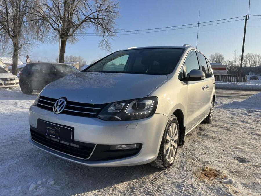 Pelēks Volkswagen Sharan 2012 Šauļi, ar dzinēja tilpumu 1.97 L un nobraukumu 268 tūkst. km par 7450 €, foto 4 vietnē AUTOMOTO.COM.LV