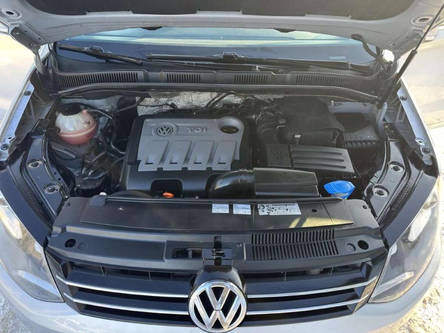 Pelēks Volkswagen Sharan 2012 Šauļi, ar dzinēja tilpumu 1.97 L un nobraukumu 268 tūkst. km par 7450 €, foto 36 vietnē AUTOMOTO.COM.LV
