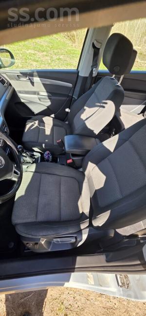 Grey Volkswagen Sharan 2012 in Kuldiga, with an engine capacity of 2.00 L and mileage of 354 thousand km for 4899 €, photo 14 on AUTOMOTO.COM.LV