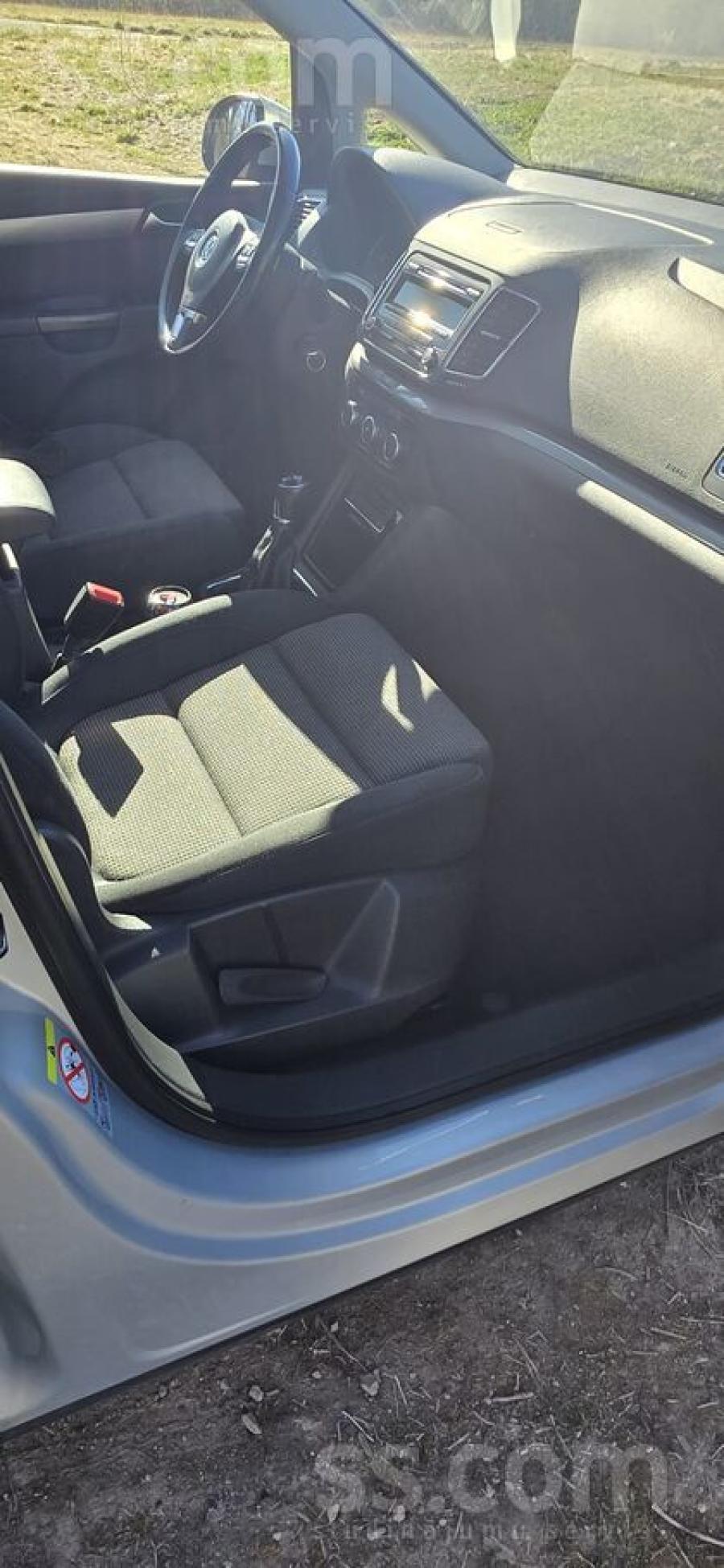 Grey Volkswagen Sharan 2012 in Kuldiga, with an engine capacity of 2.00 L and mileage of 354 thousand km for 4899 €, photo 20 on AUTOMOTO.COM.LV