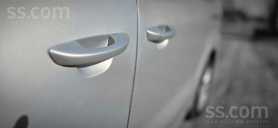 Grey Volkswagen Sharan 2012 in Kuldiga, with an engine capacity of 2.00 L and mileage of 354 thousand km for 4899 €, photo 22 on AUTOMOTO.COM.LV