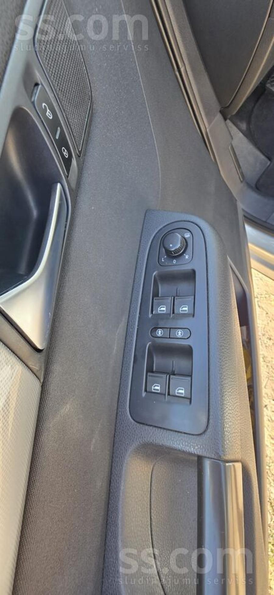 Grey Volkswagen Sharan 2012 in Kuldiga, with an engine capacity of 2.00 L and mileage of 354 thousand km for 4899 €, photo 24 on AUTOMOTO.COM.LV
