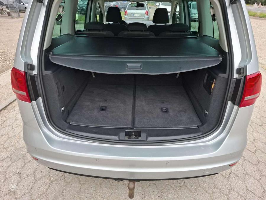 Pelēks Volkswagen Sharan 2012 Radviliškis, ar dzinēja tilpumu 2.00 L un nobraukumu 224 tūkst. km par 6900 €, foto 10 vietnē AUTOMOTO.COM.LV