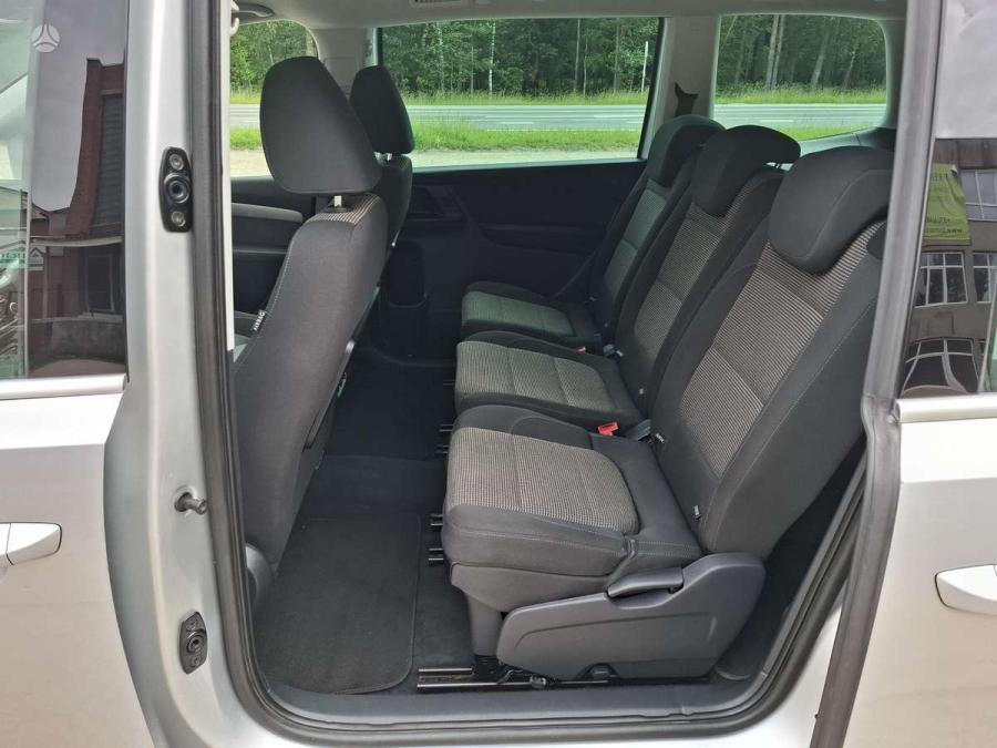 Pelēks Volkswagen Sharan 2012 Radviliškis, ar dzinēja tilpumu 2.00 L un nobraukumu 224 tūkst. km par 6900 €, foto 14 vietnē AUTOMOTO.COM.LV