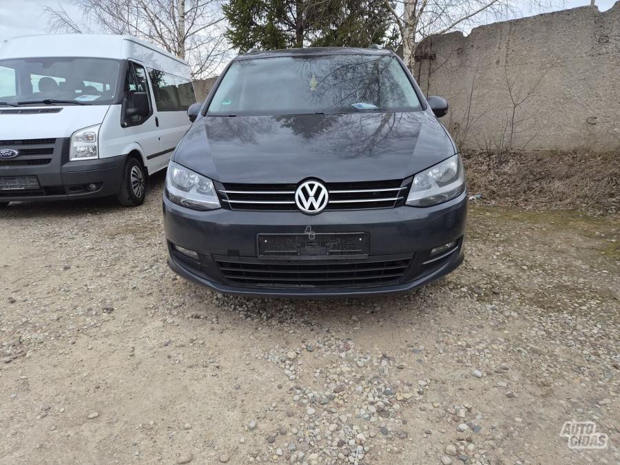 Grey Volkswagen Sharan 2012 in Utena, with an engine capacity of 2.00 L and mileage of 365 thousand km for 4650 €, photo 4 on AUTOMOTO.COM.LV