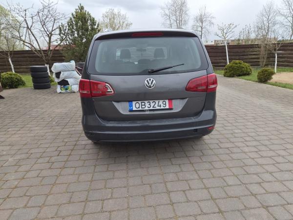 Pelēks Volkswagen Sharan 2012 Utena, ar dzinēja tilpumu 2.00 L un nobraukumu 365 tūkst. km par 4650 €, foto 7 vietnē AUTOMOTO.COM.LV
