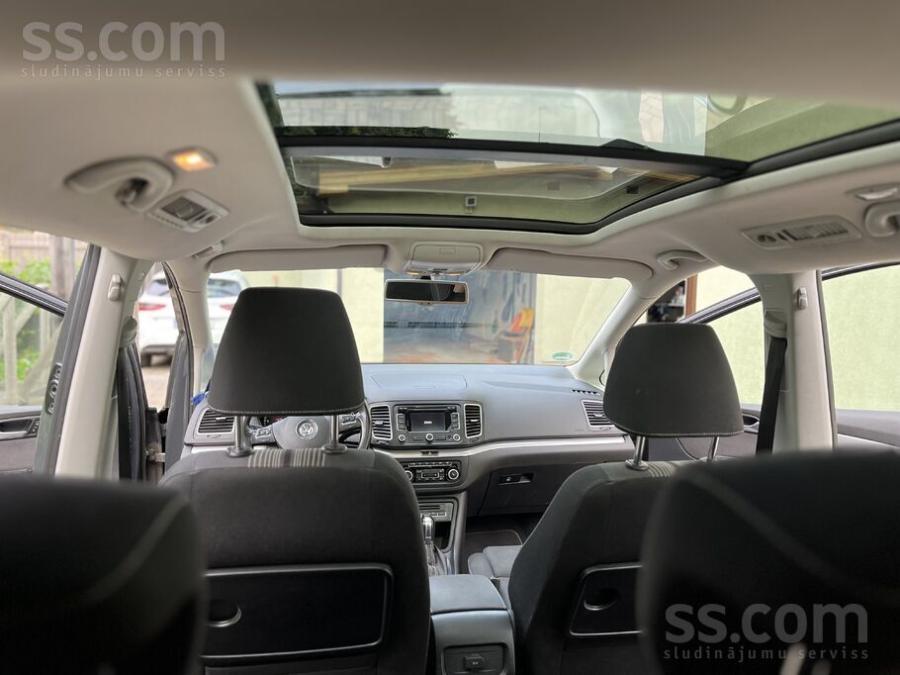 Pelēks Volkswagen Sharan 2012 Rīga, ar dzinēja tilpumu 2.00 L un nobraukumu 287 tūkst. km par 6800 €, foto 3 vietnē AUTOMOTO.COM.LV