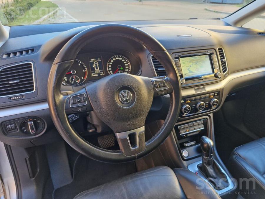 Pelēks Volkswagen Sharan 2012 Daugavpils, ar dzinēja tilpumu 2.00 L un nobraukumu 250 tūkst. km par 8250 €, foto 16 vietnē AUTOMOTO.COM.LV