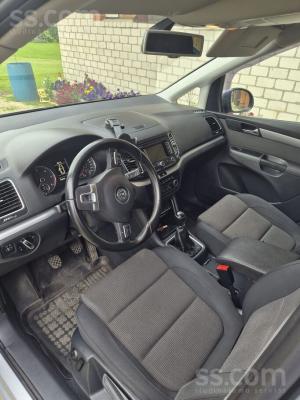 Pelēks Volkswagen Sharan 2012 Aizkraukle, ar dzinēja tilpumu 2.00 L un nobraukumu 320 tūkst. km par 5250 €, foto 5 vietnē AUTOMOTO.COM.LV