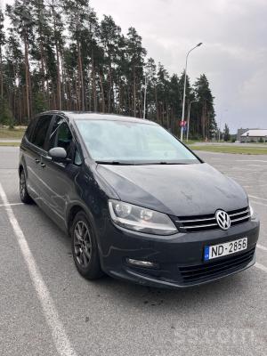 Pelēks Volkswagen Sharan 2012 Rīga, ar dzinēja tilpumu 2.00 L un nobraukumu 389 tūkst. km par 4900 €, foto 4 vietnē AUTOMOTO.COM.LV