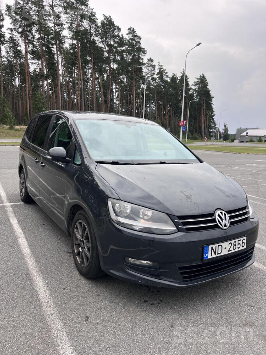 Pelēks Volkswagen Sharan 2012 Rīga, ar dzinēja tilpumu 2.00 L un nobraukumu 389 tūkst. km par 4900 €, foto 4 vietnē AUTOMOTO.COM.LV