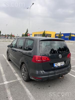 Pelēks Volkswagen Sharan 2012 Rīga, ar dzinēja tilpumu 2.00 L un nobraukumu 389 tūkst. km par 4900 €, foto 8 vietnē AUTOMOTO.COM.LV