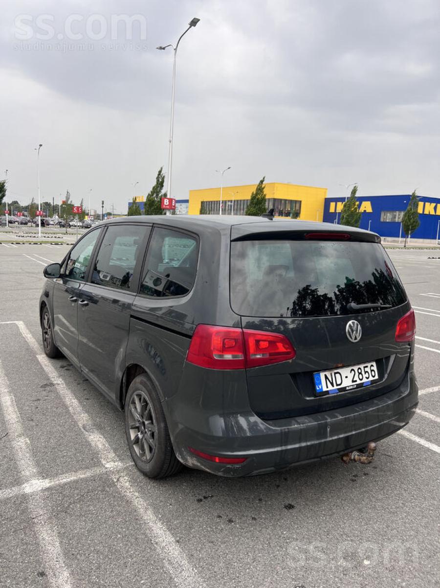 Pelēks Volkswagen Sharan 2012 Rīga, ar dzinēja tilpumu 2.00 L un nobraukumu 389 tūkst. km par 4900 €, foto 8 vietnē AUTOMOTO.COM.LV