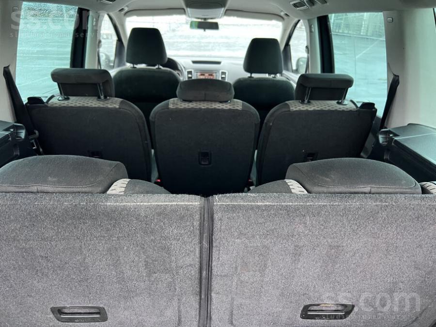 Pelēks Volkswagen Sharan 2012 Rīga, ar dzinēja tilpumu 2.00 L un nobraukumu 389 tūkst. km par 4900 €, foto 13 vietnē AUTOMOTO.COM.LV