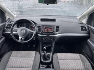 Pelēks Volkswagen Sharan 2012 Rīga, ar dzinēja tilpumu 2.00 L un nobraukumu 389 tūkst. km par 4900 €, foto 18 vietnē AUTOMOTO.COM.LV