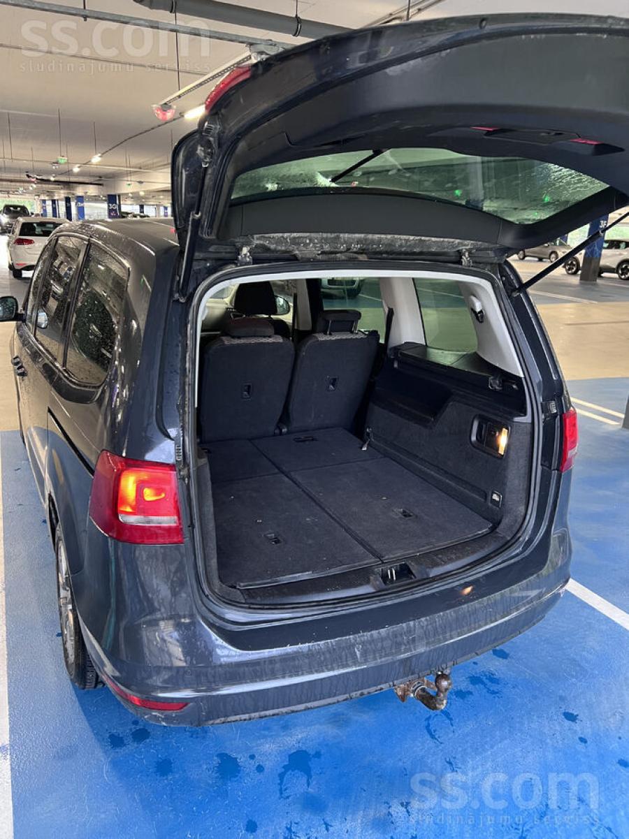 Pelēks Volkswagen Sharan 2012 Rīga, ar dzinēja tilpumu 2.00 L un nobraukumu 389 tūkst. km par 4900 €, foto 26 vietnē AUTOMOTO.COM.LV